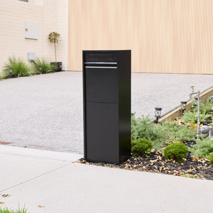 ZIP PARCEL LETTERBOX BLACK SEASONAL: Lee Rowans Gardenworld
