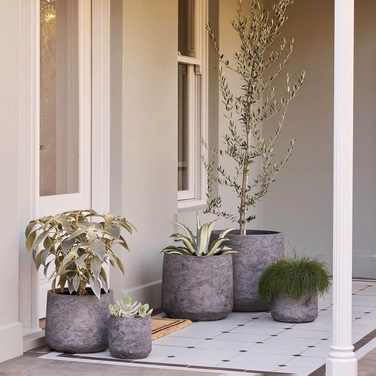 MODSTONE CYLINDER SET SEASONAL GREY P: Lee Rowans Gardenworld